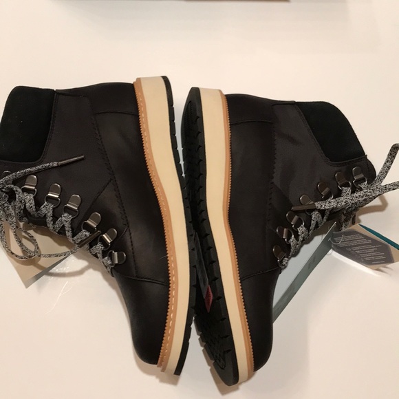 Toms | Shoes | Nwt Toms Mesa Waterproof Blck Leather Nylon Boot 6 ...